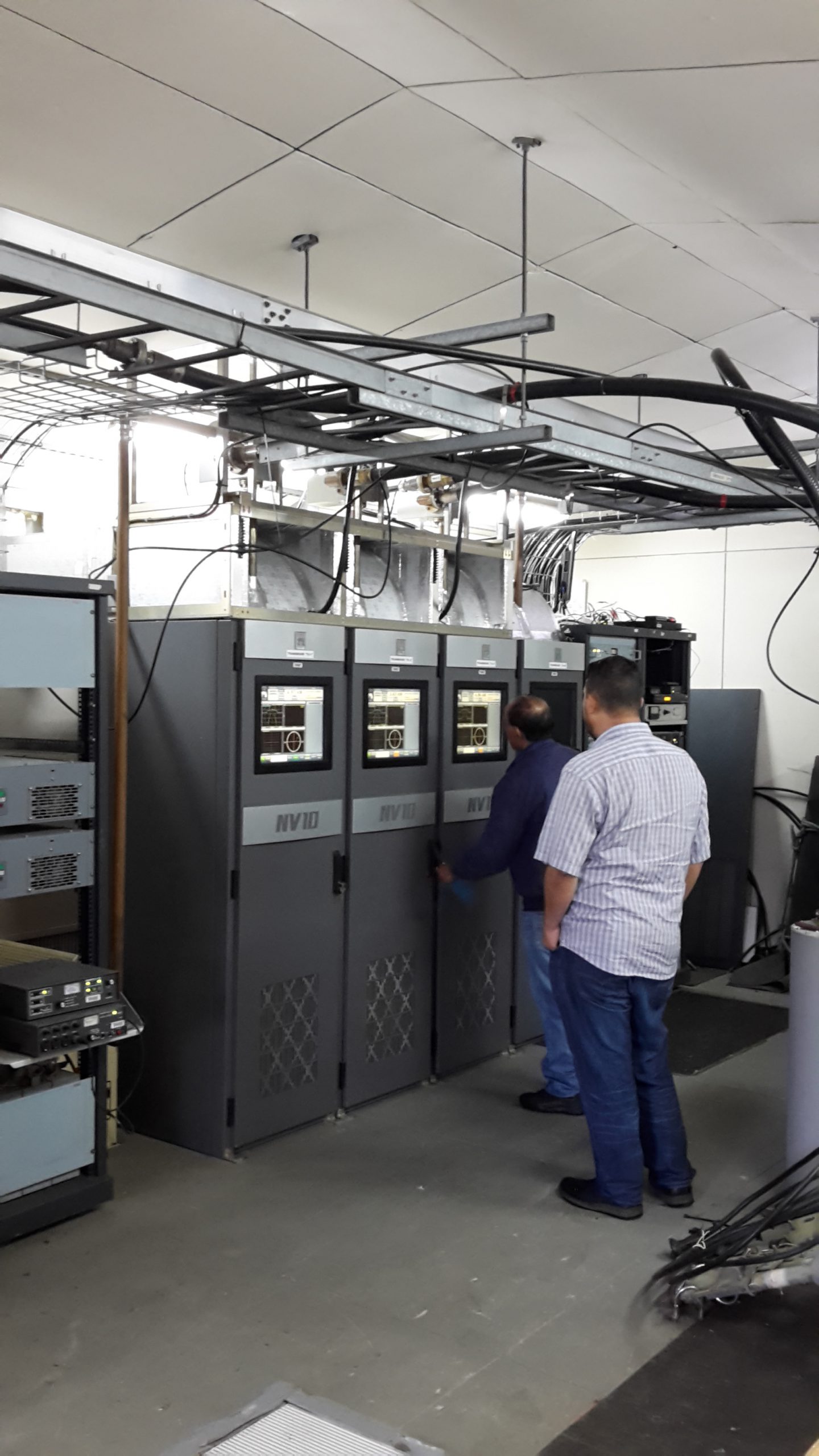 Equipos necesarios para una emisora de radio – En el puesto de ...